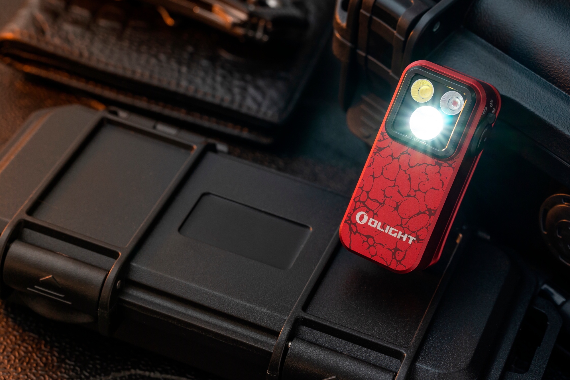 Baton Turbo LED 손전등 세트 강력한 조사거리와 휴대성 - Olight Korea