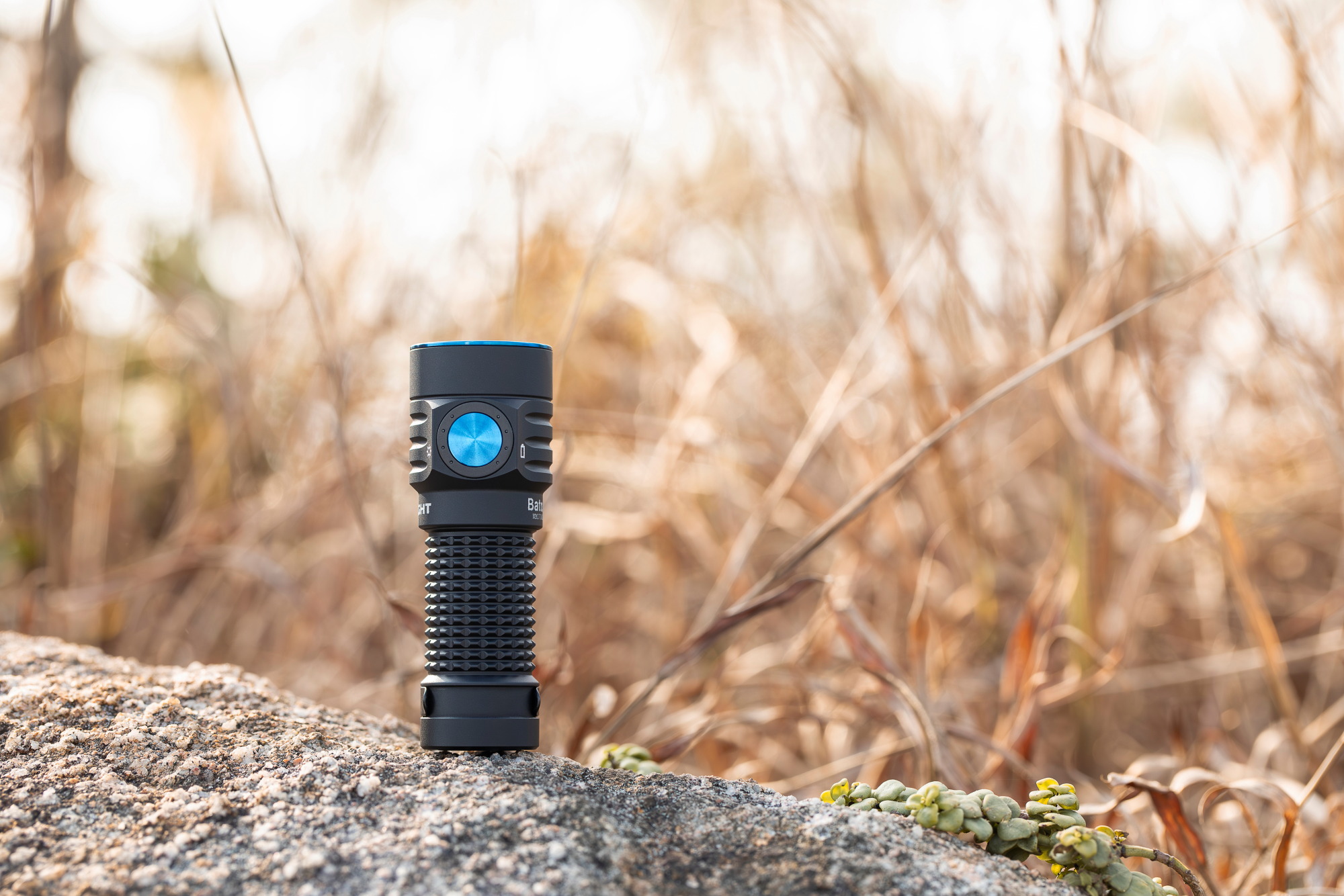 Baton Turbo LED 손전등 세트 강력한 조사거리와 휴대성 - Olight Korea